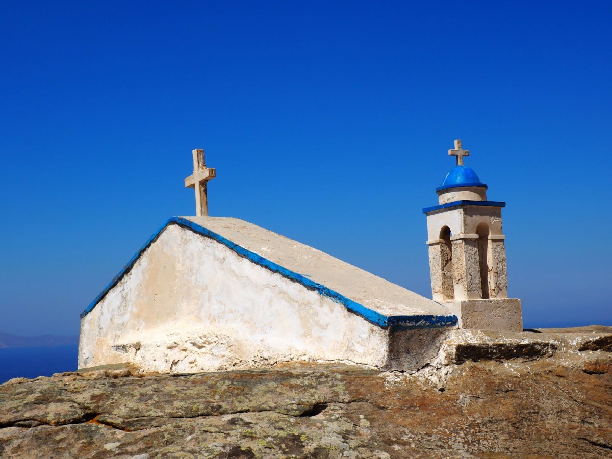 Τι θα δεις στην Τήνο, στη χώρα της και στα όμορφα χωριά της;